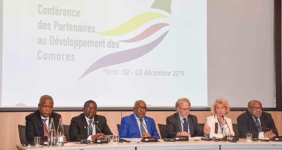 Le Plan Comores Émergent mobilise 4,6 milliards de dollars à Paris ...