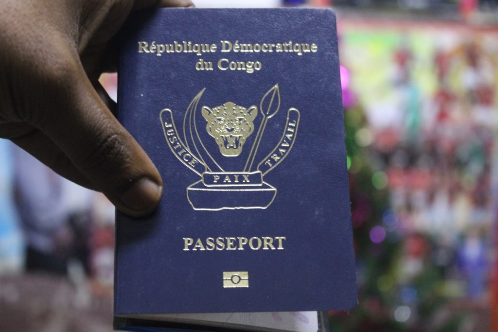 RDC : les nouveaux passeports ordinaires électroniques et biométriques délivrés dès le 23 ...