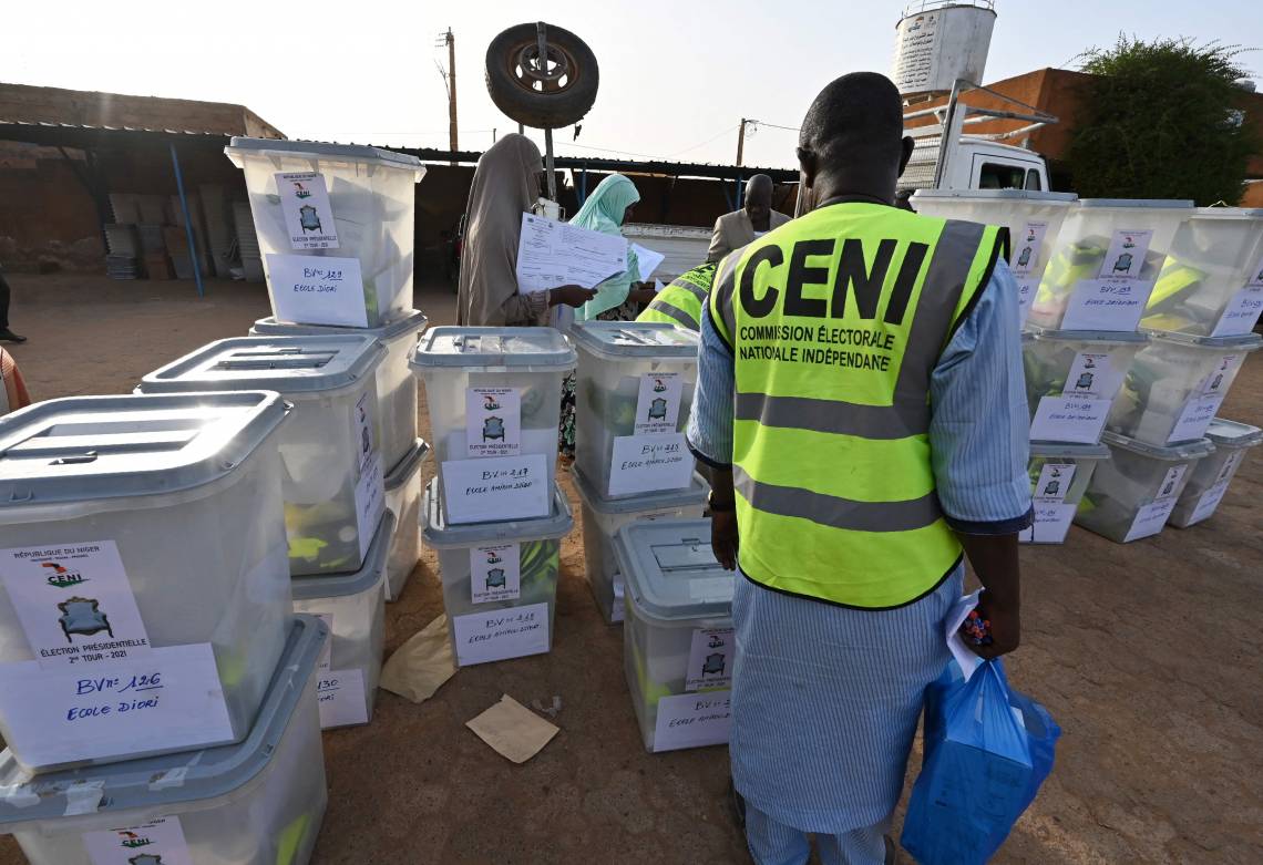 Niger : le scrutin émaillé par la mort de sept membres de la CENI ...