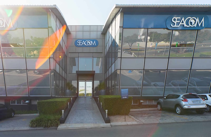 Afrique du Sud : Seacom envisage d’acquérir EOH Network Solutions et Hymax | Financial Afrik