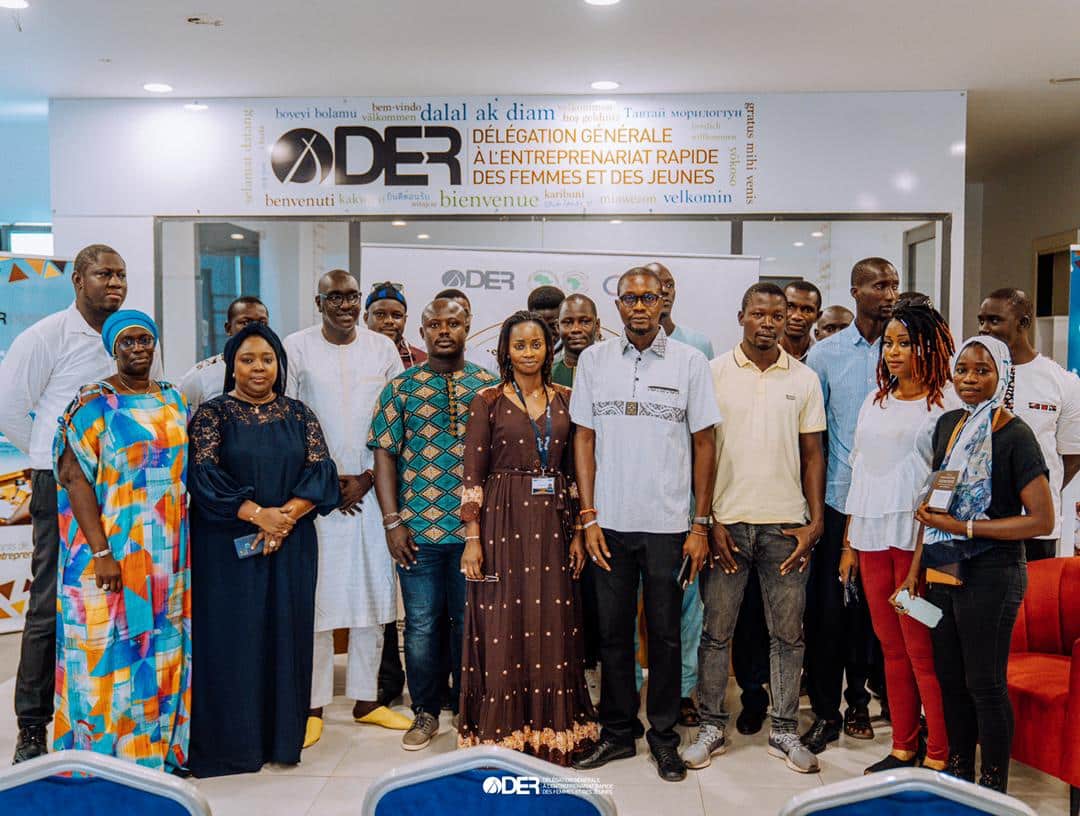 Diplômés sans emploi : La DER/FJ finance 60 membres du Regroupement des ...