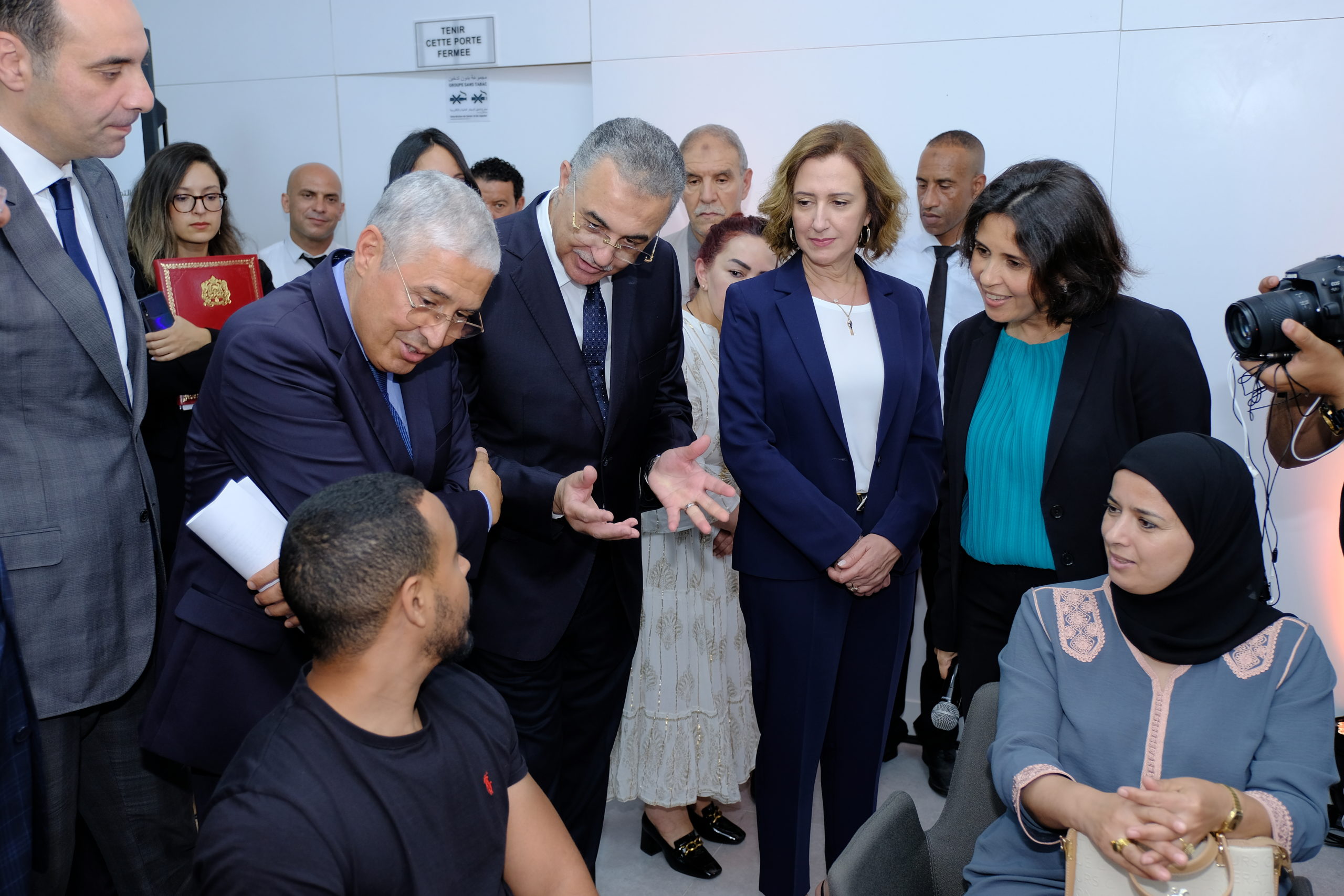 Le groupe Attijariwafa bank inaugure un nouveau centre Dar Al Moukawil à Kénitra en présence de ...