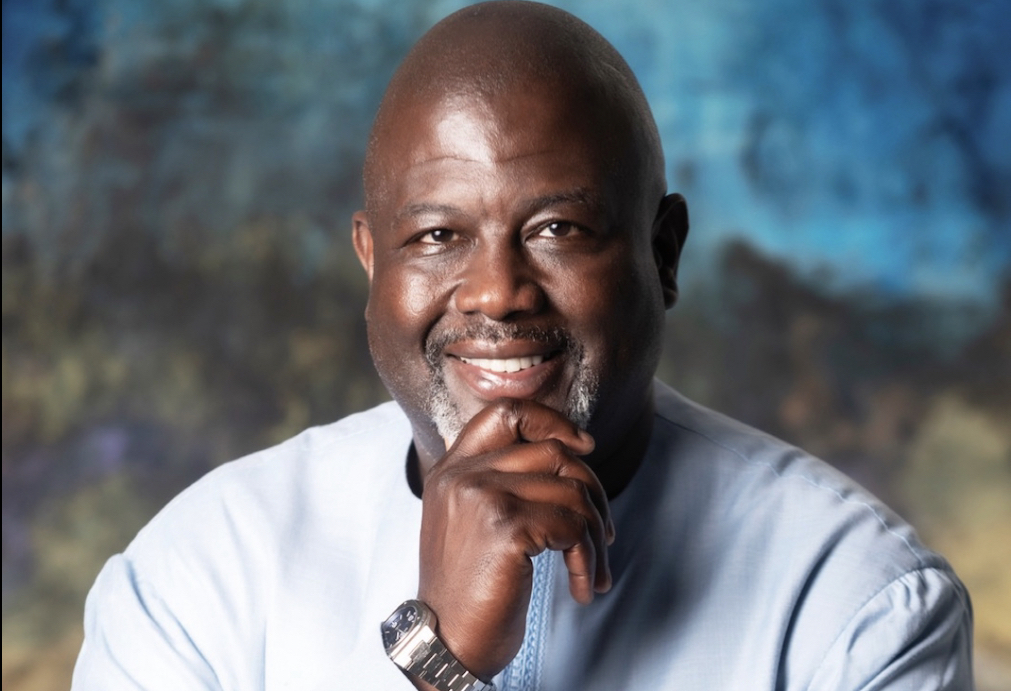 Abdou Diop signe un livre sur le Sénégal : “Le lion sort de sa tanière ...