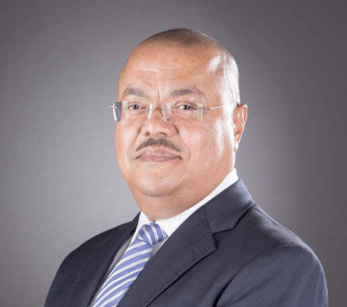 Jacques Denis Tsanga remplace Ali Bongo à la tête de la Grande Loge du ...