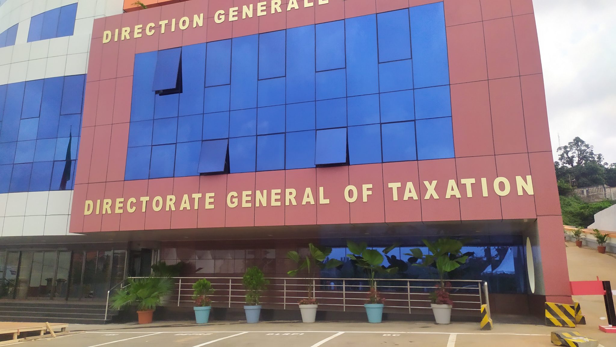 Cameroun Environ 7 2 Milliards Usd De Recettes Fiscales Et Douanières