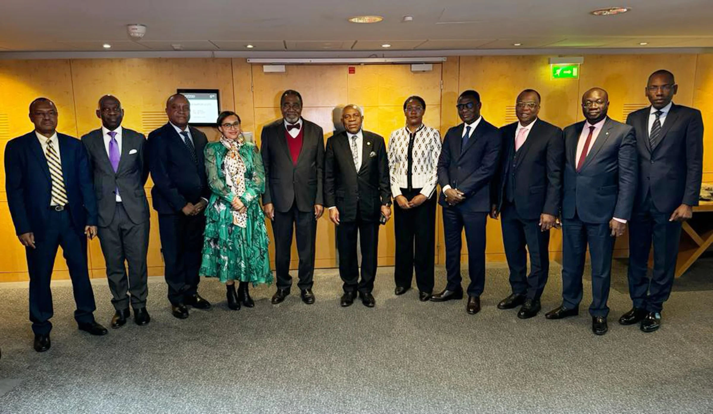 CEMAC : Plus de 9 milliards d’euros de promesses à Paris pour financer ...