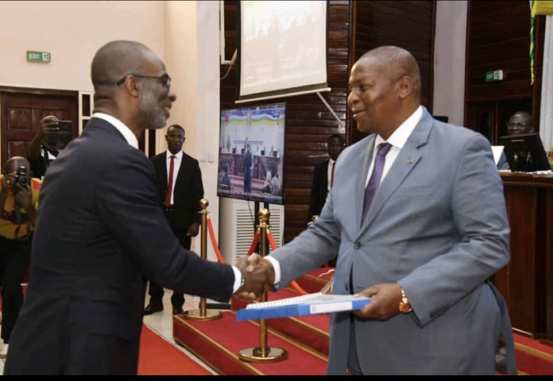 Notée BB+ par Bloomfield, la République Centrafricaine (RCA) va ...