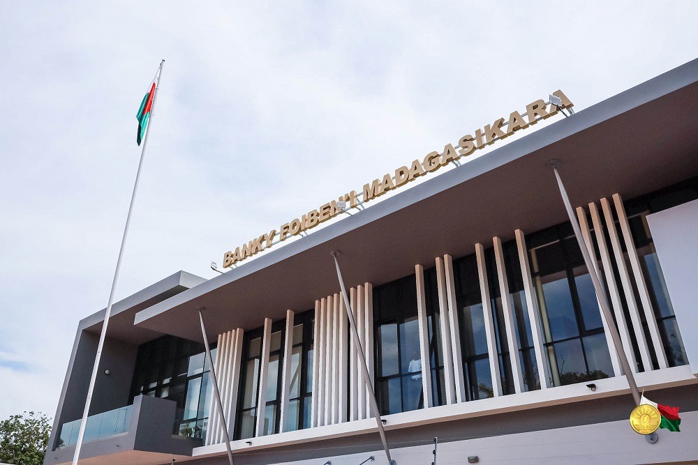 Madagascar : la CSBF relève le capital minimum des banques à 10 ...