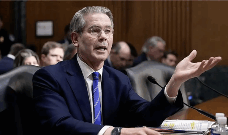 À Washington, Scott Bessent presse la Banque mondiale et le FMI à ...